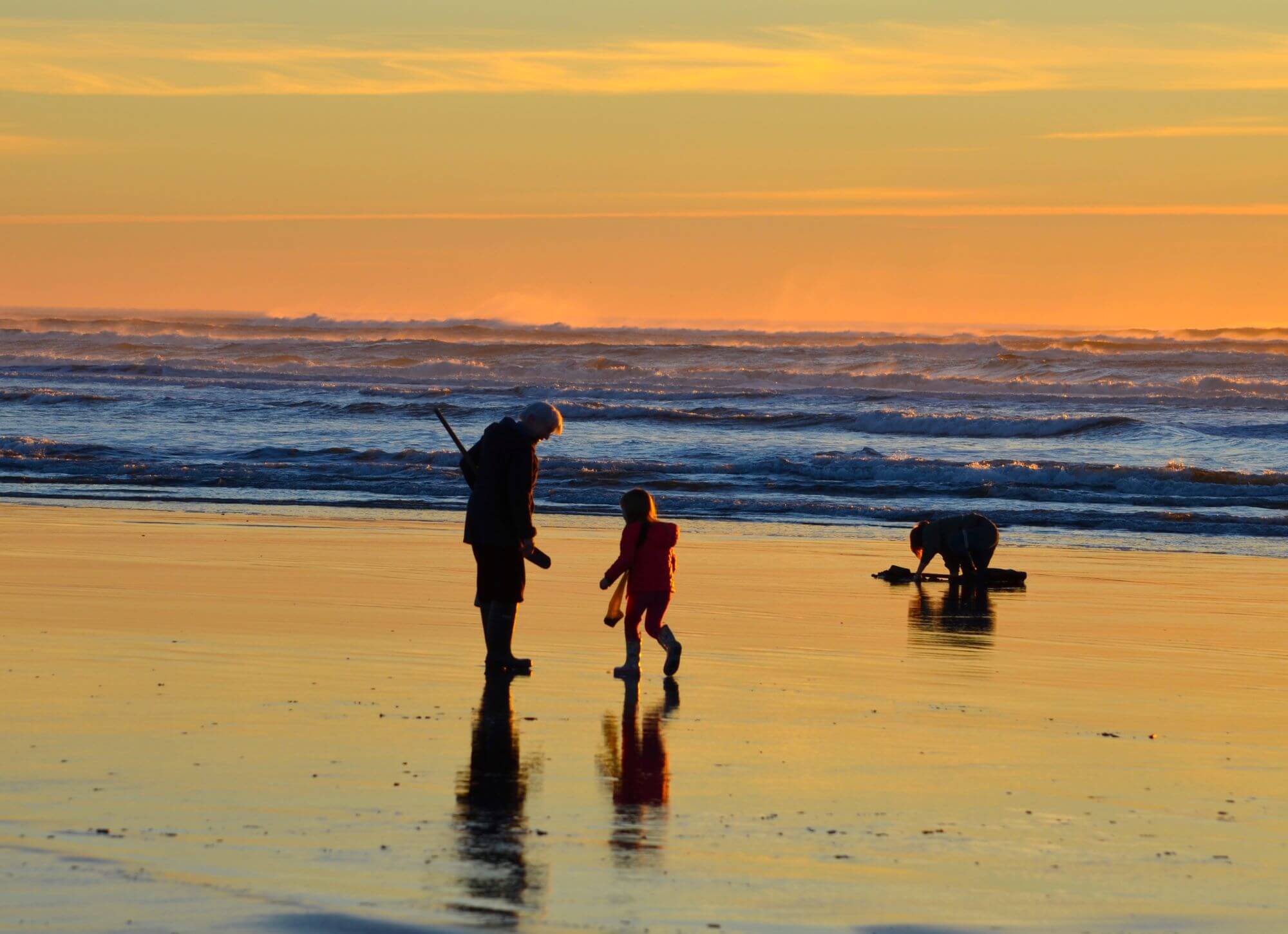 Bucket List Activity: Razor Clam Digging in Pacific County
