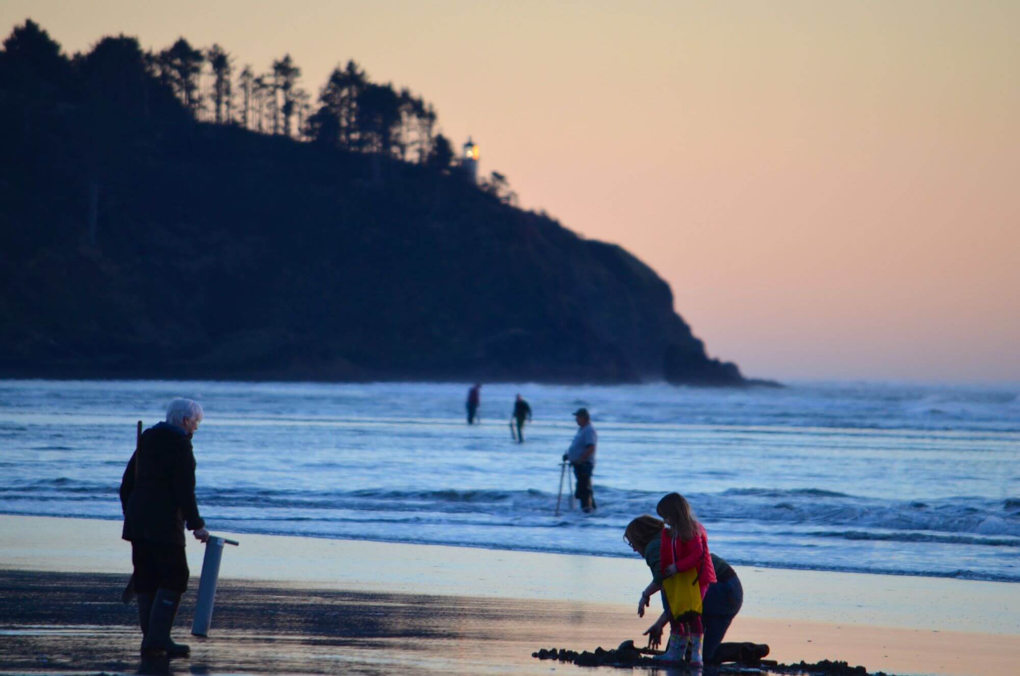 Bucket List Activity: Razor Clam Digging in Pacific County